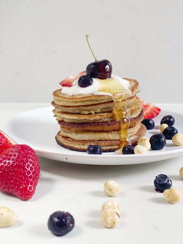 Grainfree Hazelnut Flour Pancakes - SCD - Emma Eats & Explores