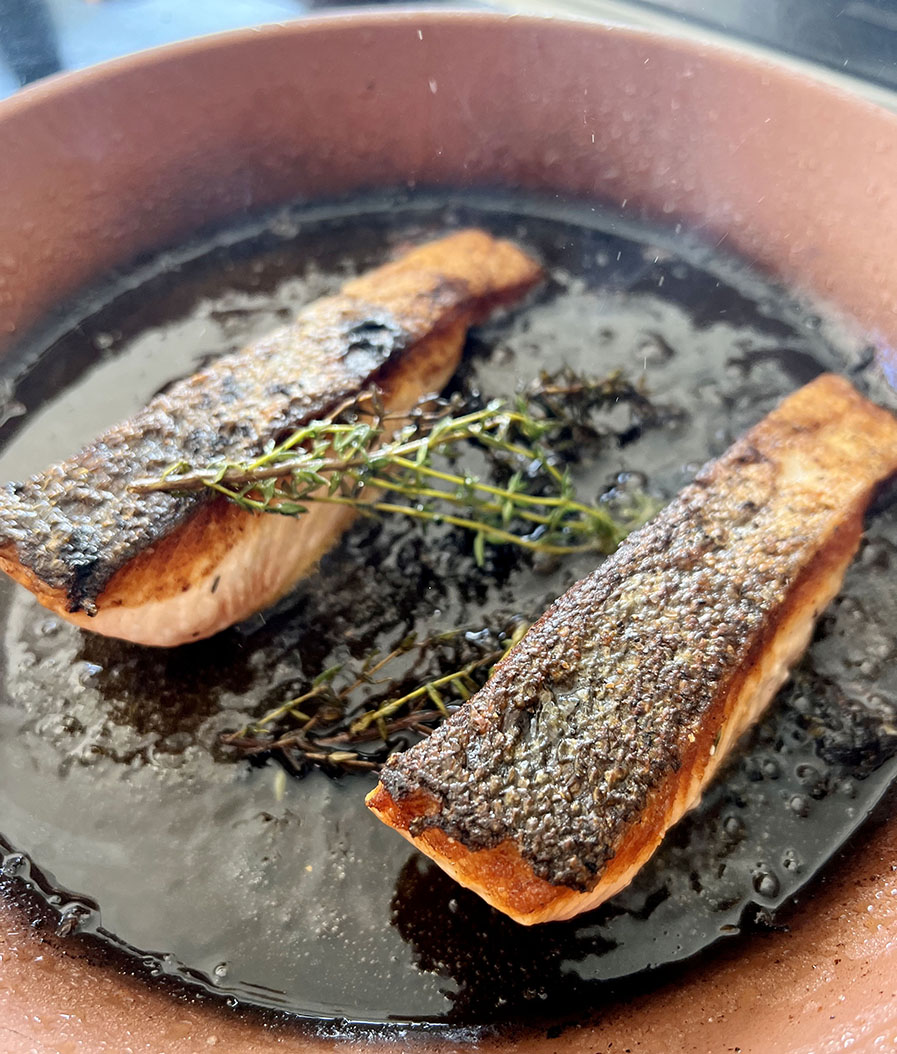 The World Cook with TUI (Crispy Skin Salmon with Truffle Pea Purée ...