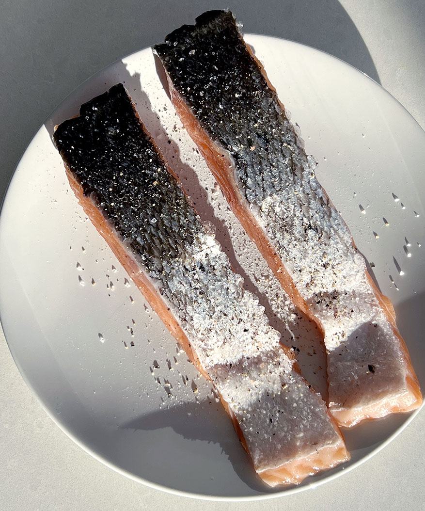 The World Cook with TUI (Crispy Skin Salmon with Truffle Pea Purée ...